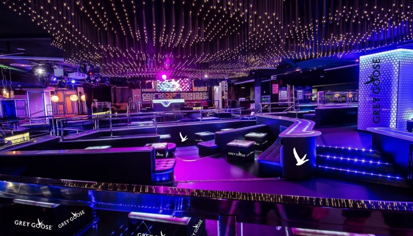 Barcelona Luxury Experience with Hotel, Dinner and VIP Club - CharityStars