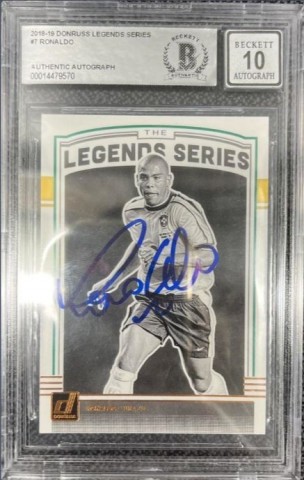 Collectable Card Signed By Ronaldo Nazário - CharityStars