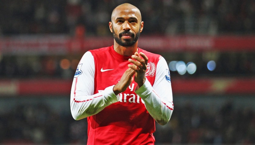 Henry's Official Arsenal Signed Shirt, 2015/16 - CharityStars