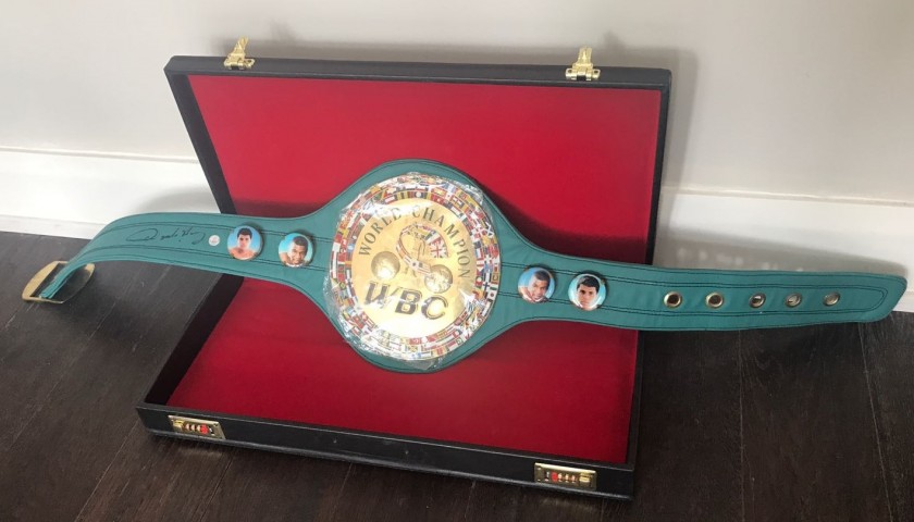 WBC Belt Signed by the Boxer Floyd Mayweather - CharityStars