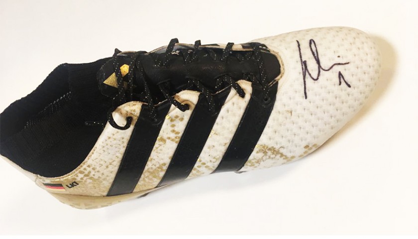Scarpa Loris Karius Autografata - CharityStars