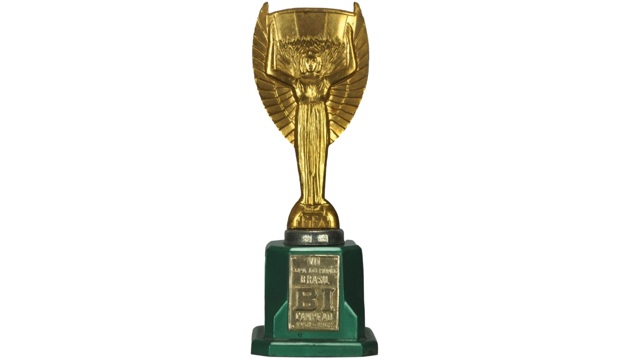 Official Jules Rimet Trophy - World Cup 1962 - CharityStars