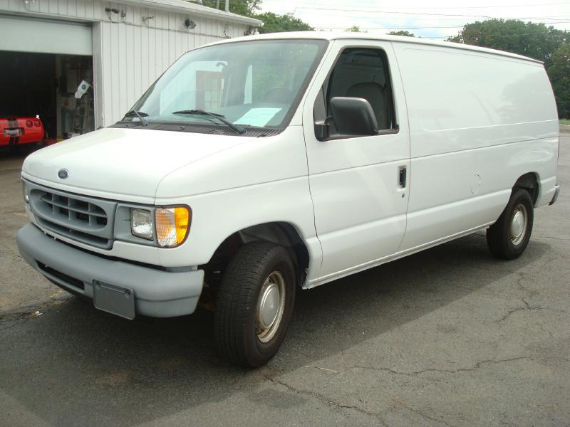 2000 Ford E-150 for sale in Keyport, NJ