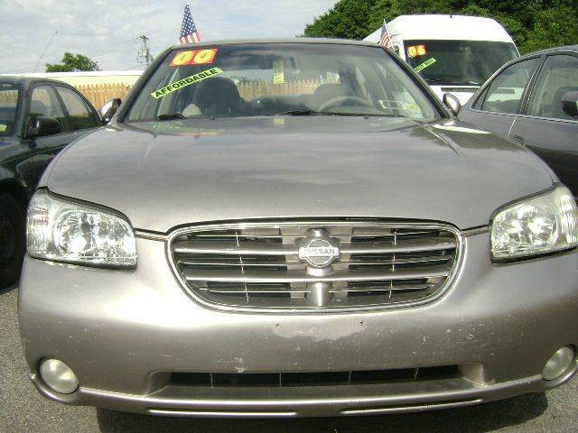 2000 Nissan Maxima for sale in Central Islip, NY