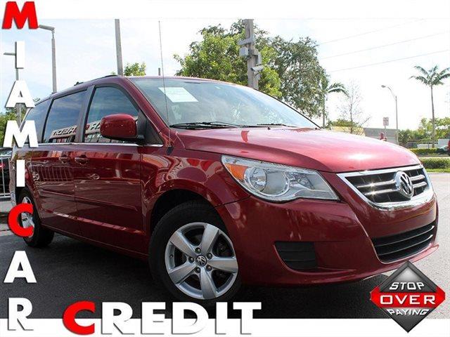 2009 Volkswagen Routan for sale in Miami Gardens, FL