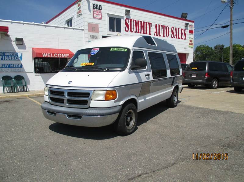 2000 Dodge Ram Van for sale in Pontiac, MI