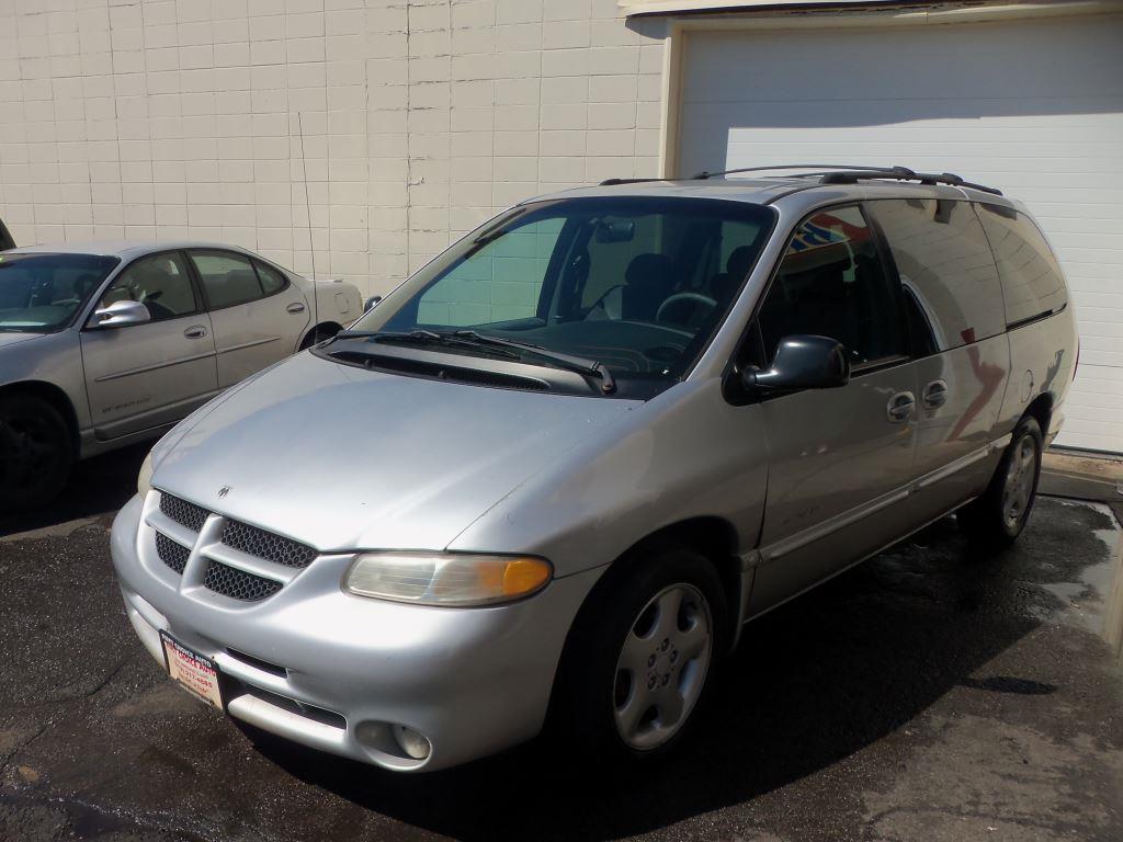 2000 Dodge Grand Caravan for sale in Middletown, OH