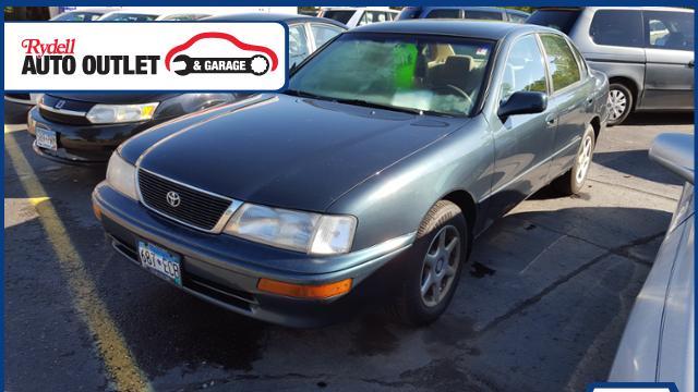 1997 Toyota Avalon for sale in Mounds View, MN