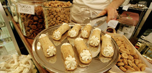 Polka Dog Bakery - South End, Boston, Massachusetts 02118-2125 (22675 ...