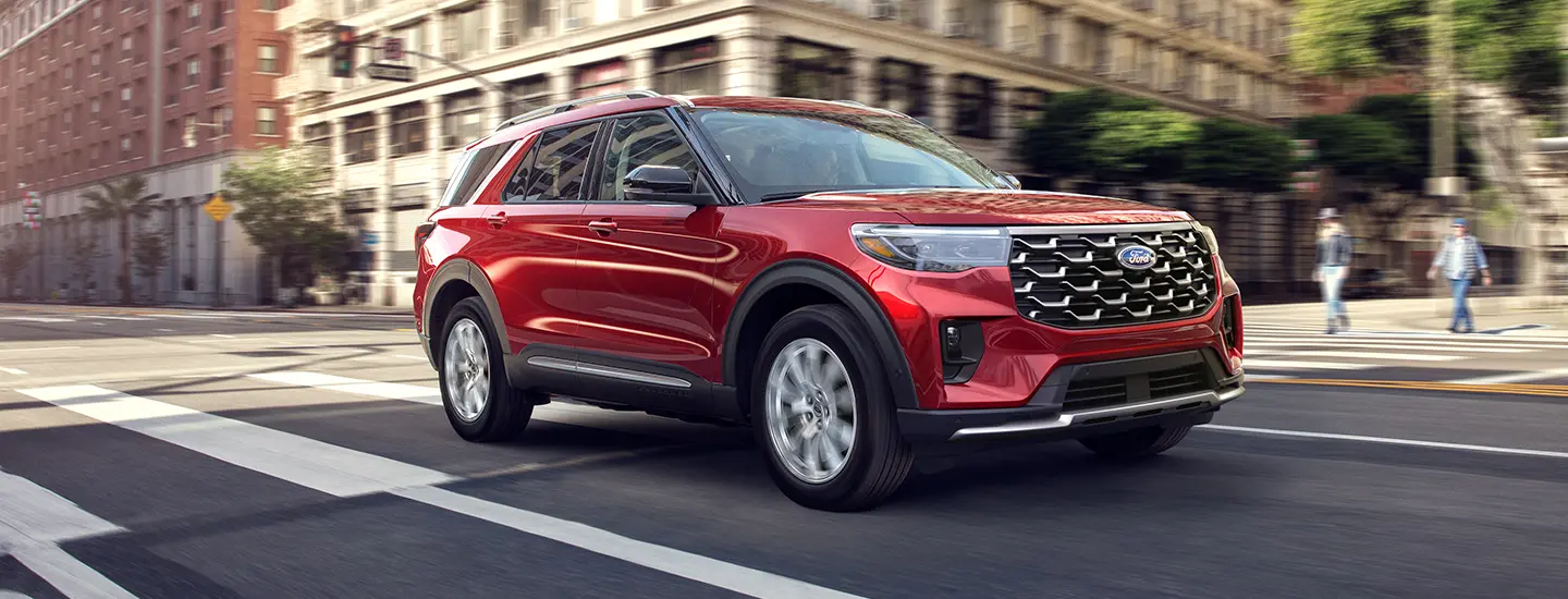 2025 Ford Escape vs Chevrolet Traverse | Ford of Clermont