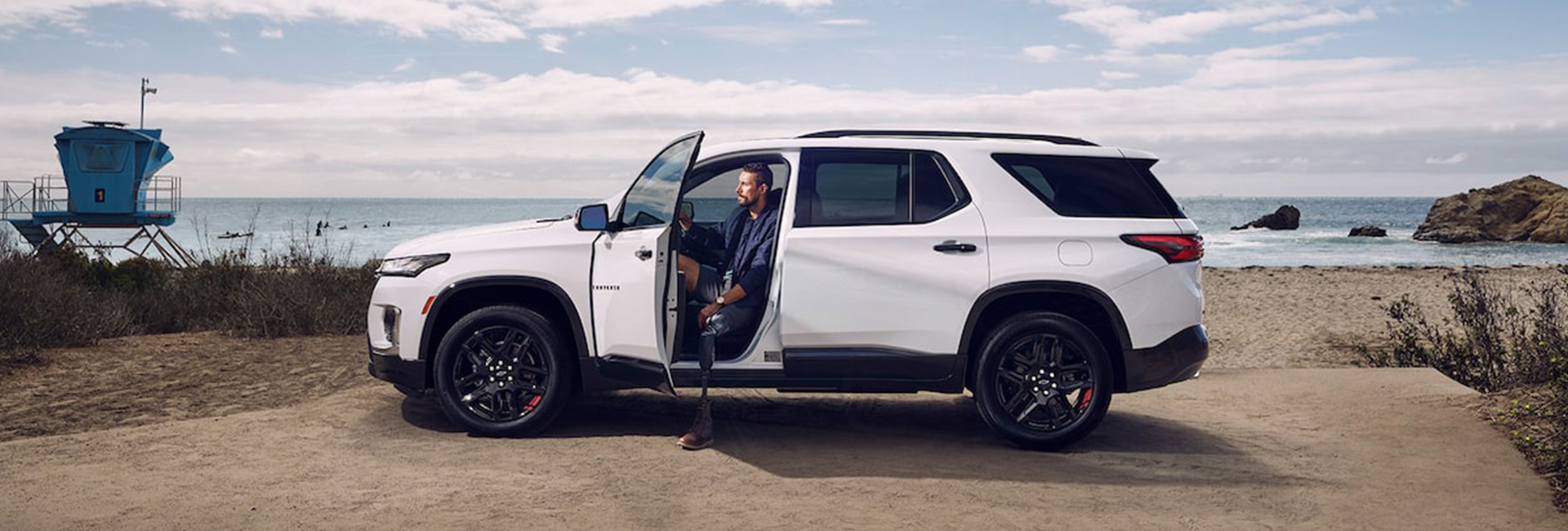 2023 Chevy Traverse | Spitzer Chevrolet Northfield