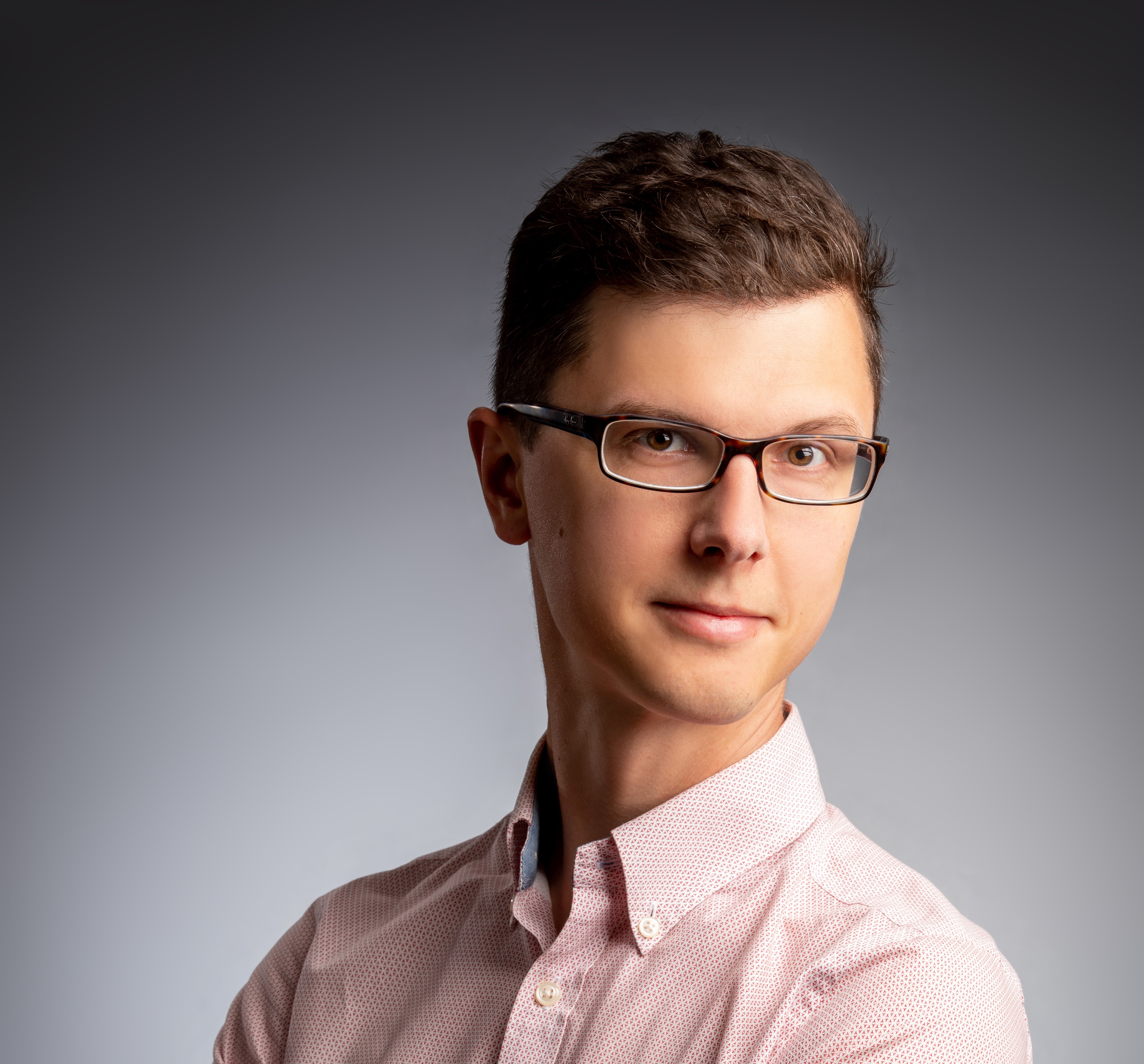 AWS Cloud Strategy - Grzegorz Wrona - Clarity