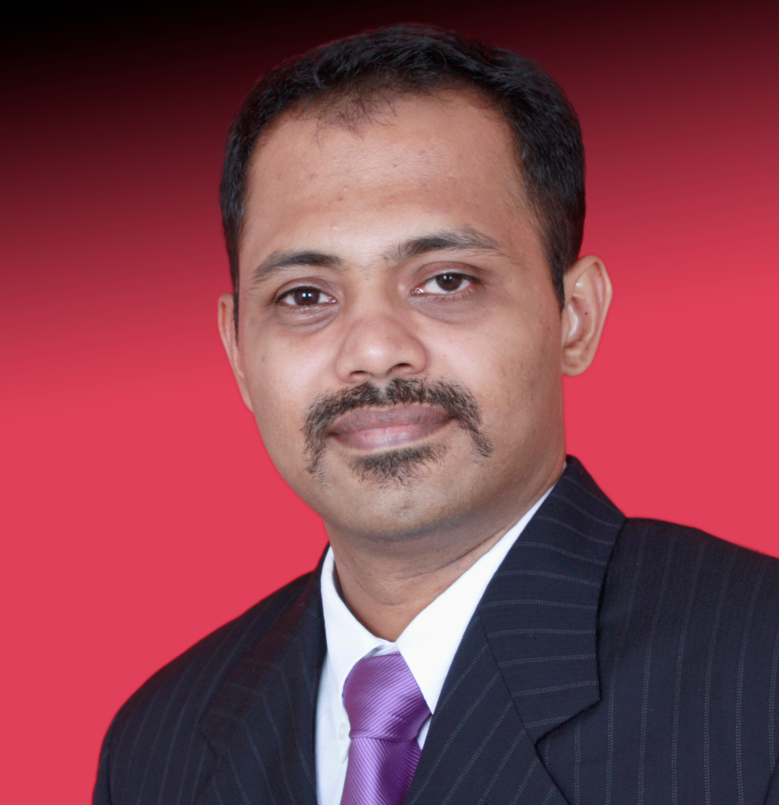 Vinoo Chacko - Pitch Deck Coach - "Visual Pitch Deck" Beats "Text Heavy ...