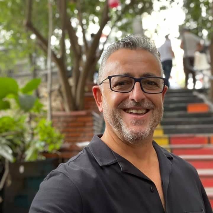ALEXANDRE FREIRE - Industrial Kitchen Projects Expert - Clarity
