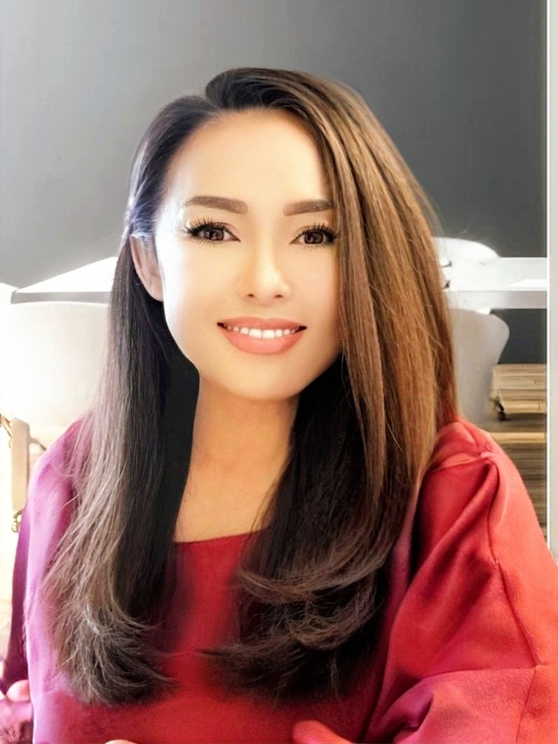 Vicki Vang - Igniting Limitless Possibilities Expert - Clarity