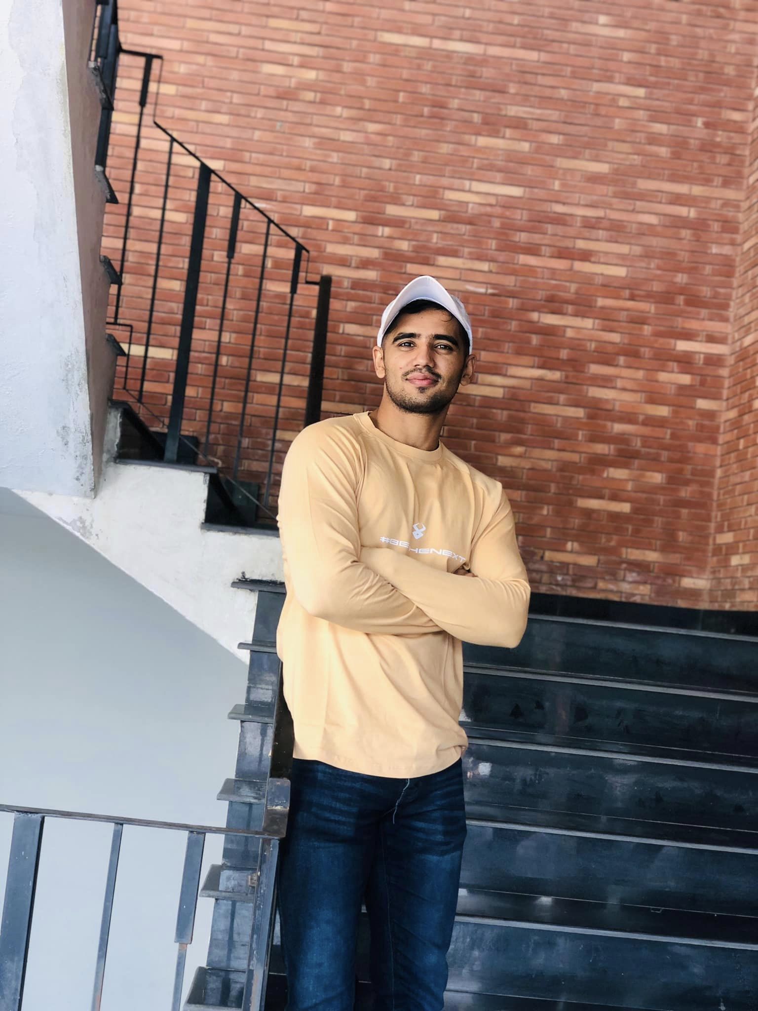 Usama Mustafa - I Will Give Advice on All Brand Mobile Phones and ...