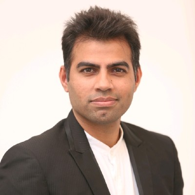 Vinod Joshi - Shipping AI Products Expert - Clarity