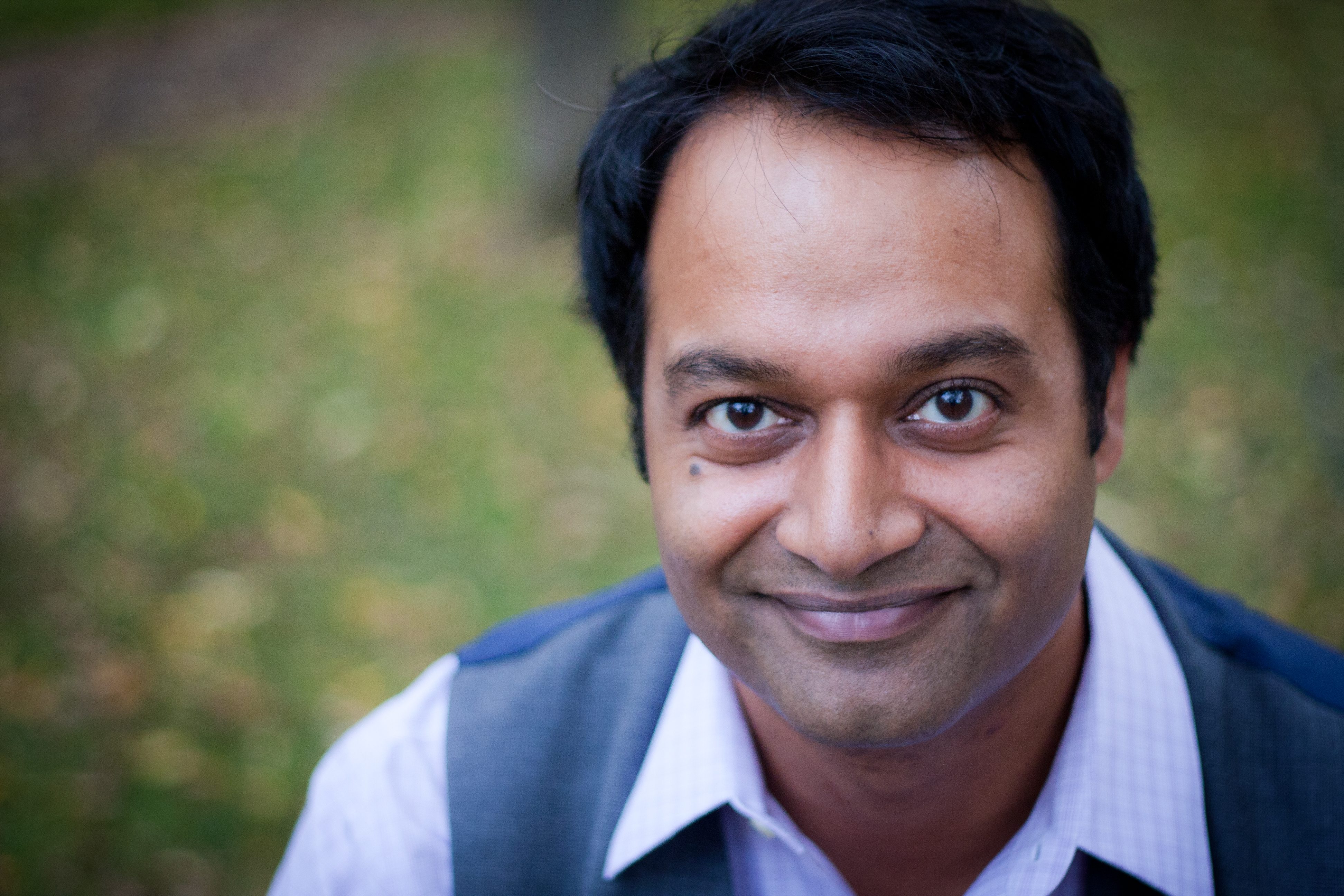 Anish Majumdar - How to Bootstrap an Internet Business & Resume ...