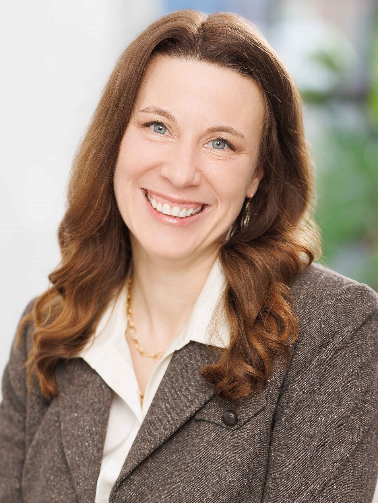 Meet Our Team Members - Lakes Sotheby's