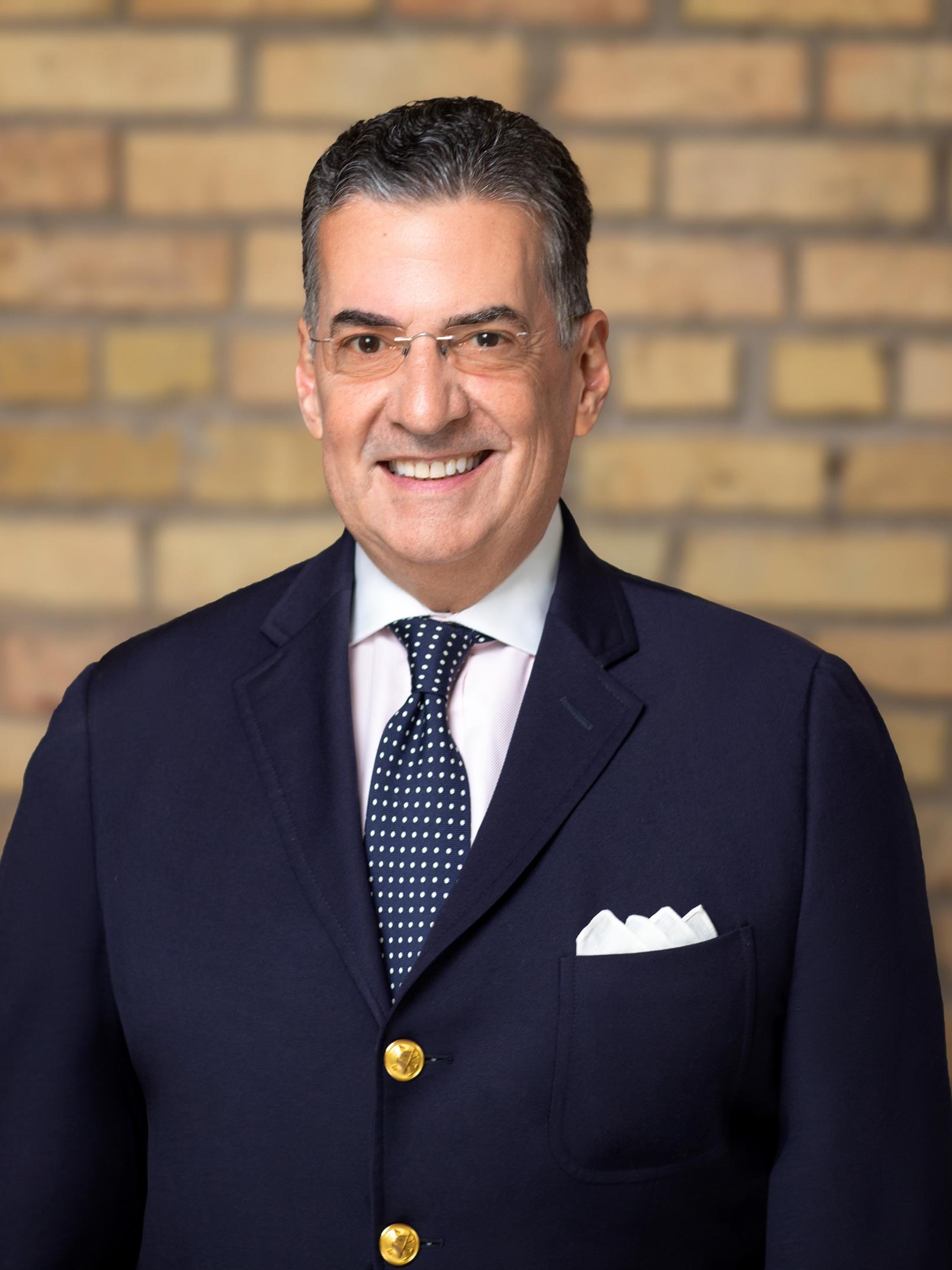 Meet Our Team Members - Lakes Sotheby's