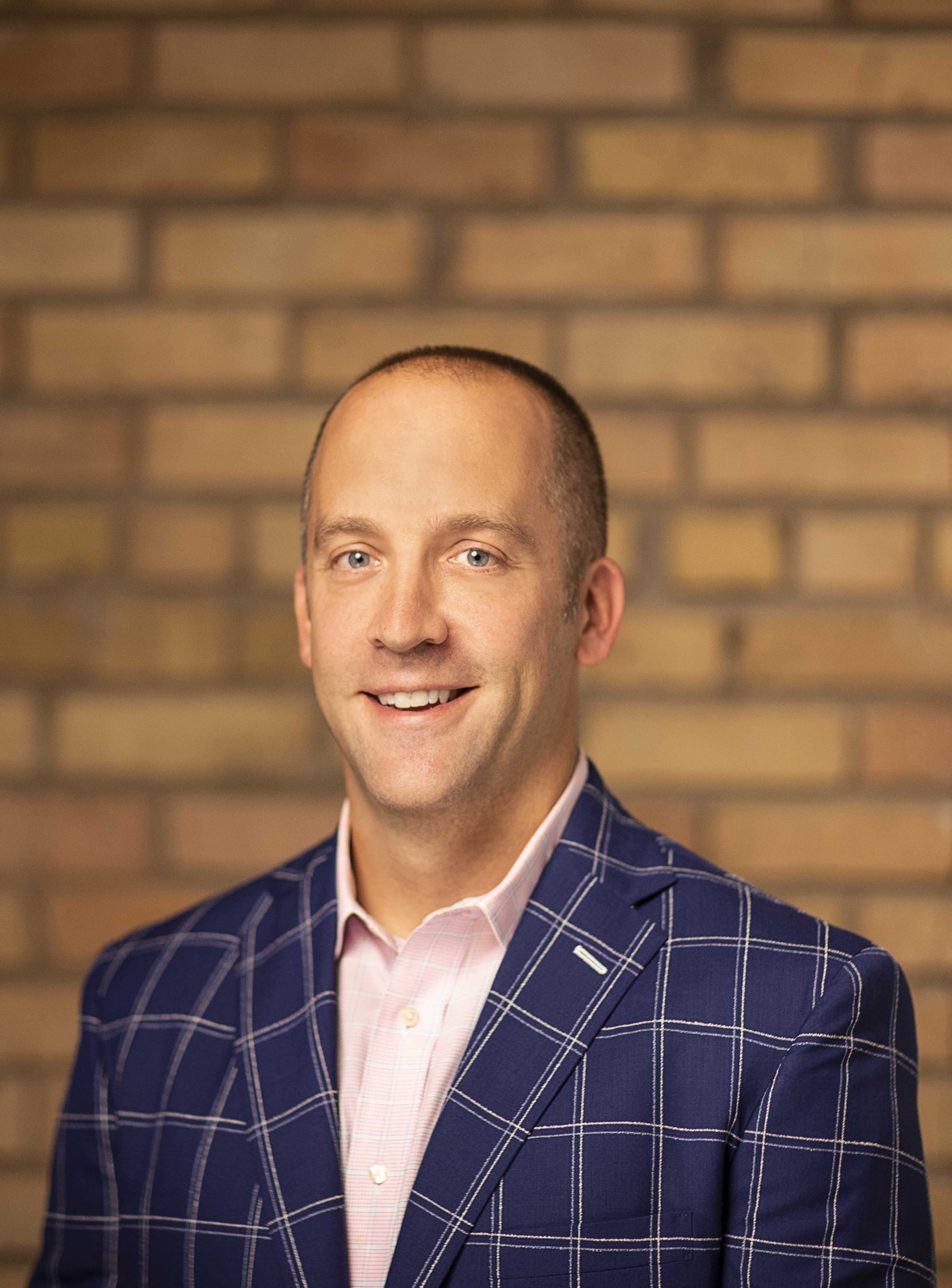 Meet Our Team Members - Lakes Sotheby's