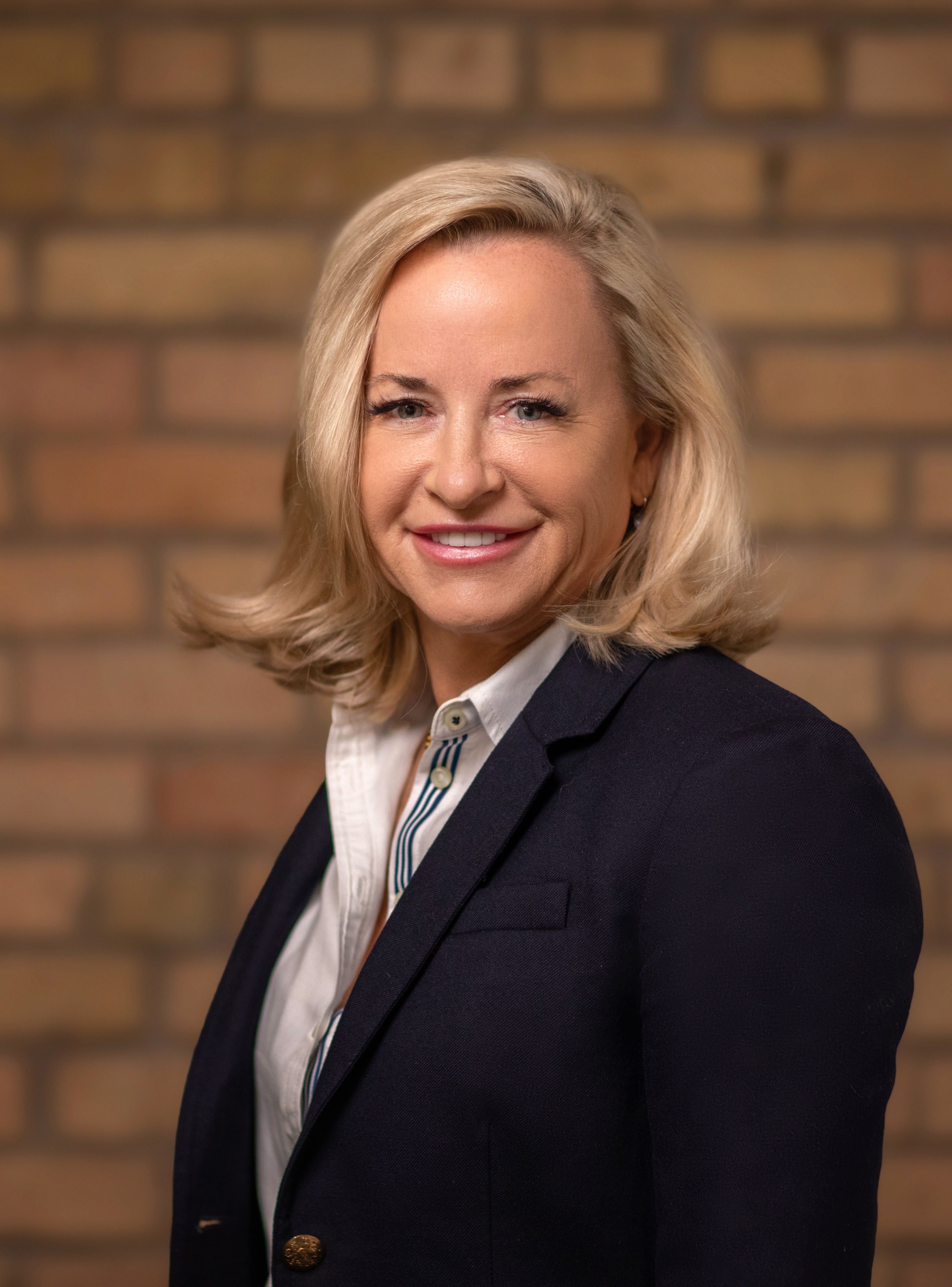 Meet Our Team Members - Lakes Sotheby's