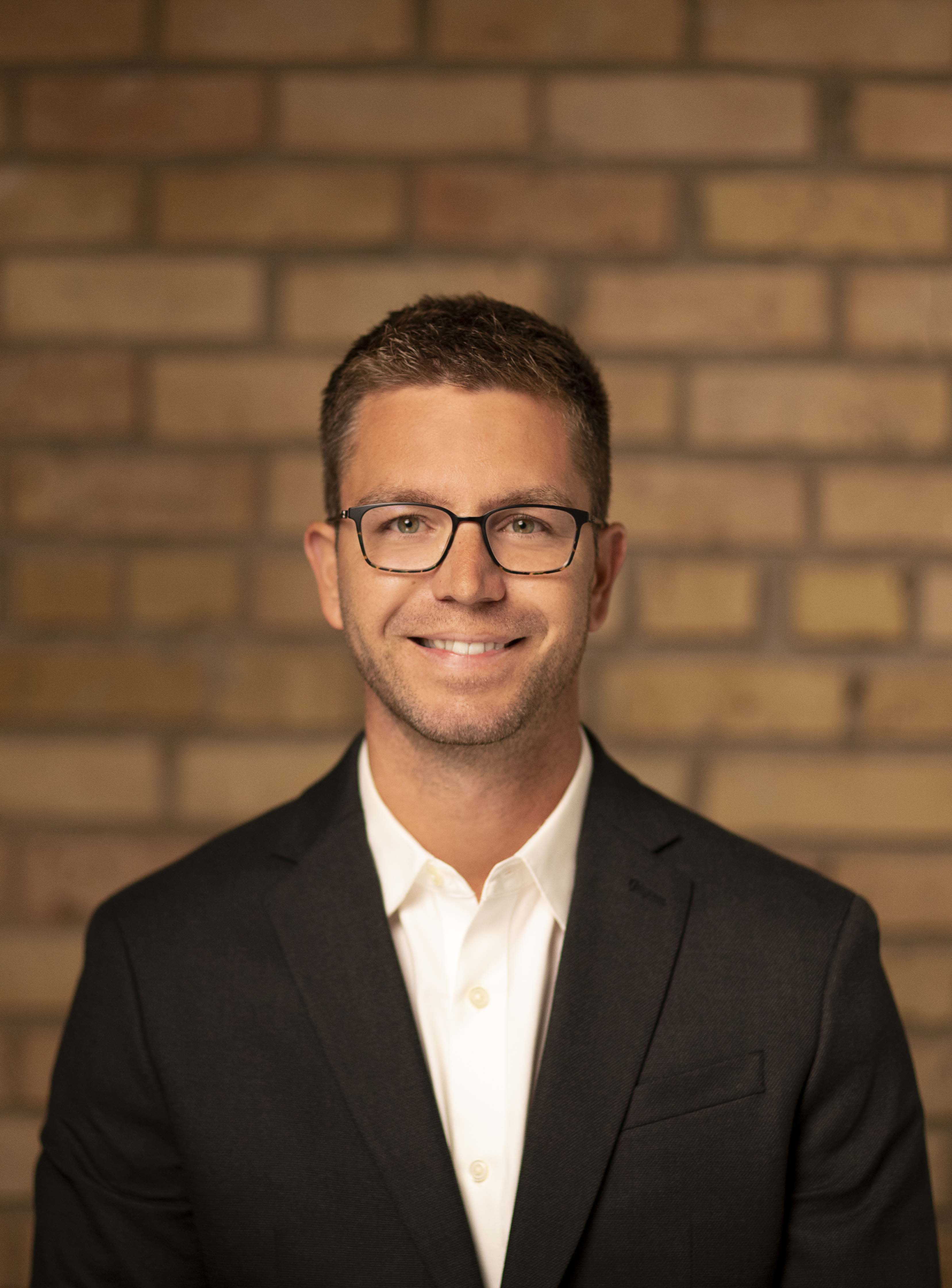 Agent Bio & Listings - Lakes Sotheby's