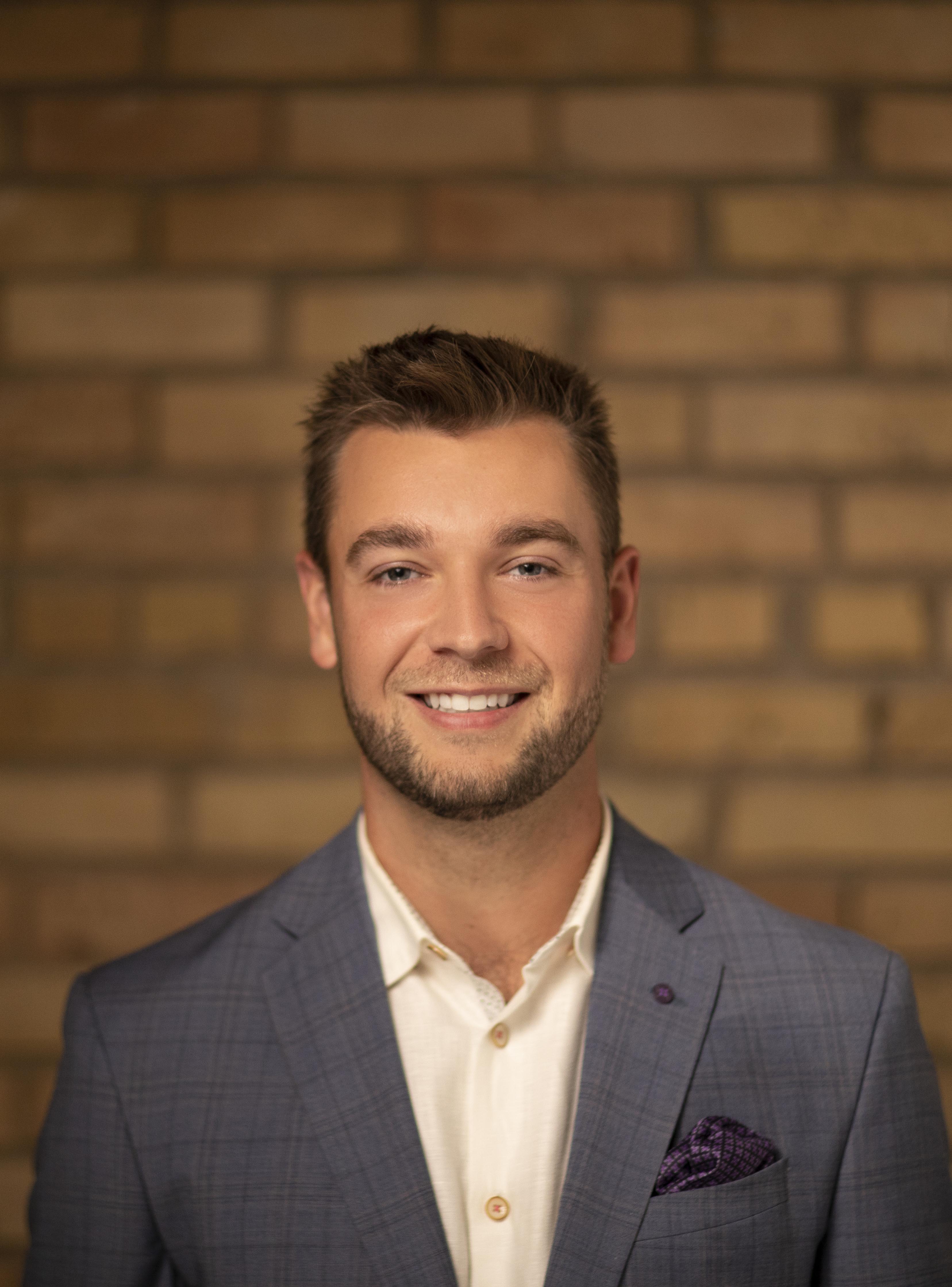 Meet Our Team Members - Lakes Sotheby's