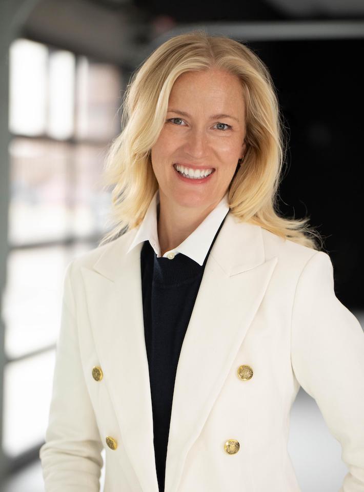 Meet Our Team Members - Lakes Sotheby's