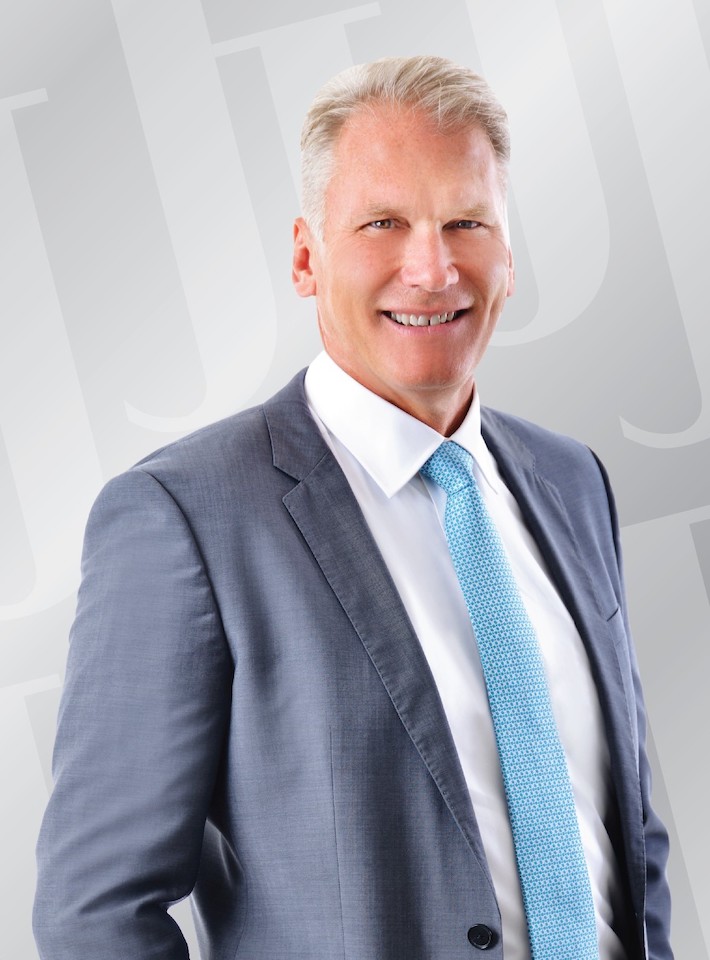 Meet Our Team Members - Lakes Sotheby's