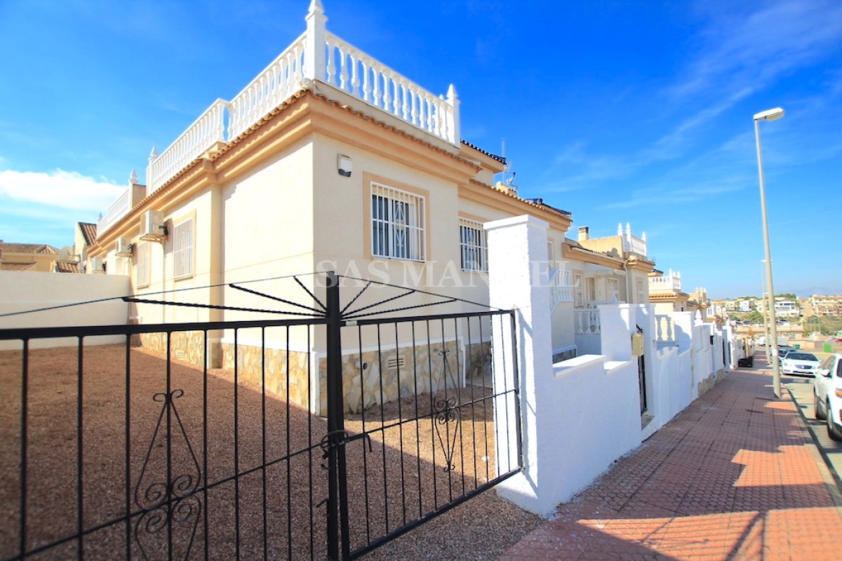 Townhouse for sale in Benimar - €135,000 (CM9071)