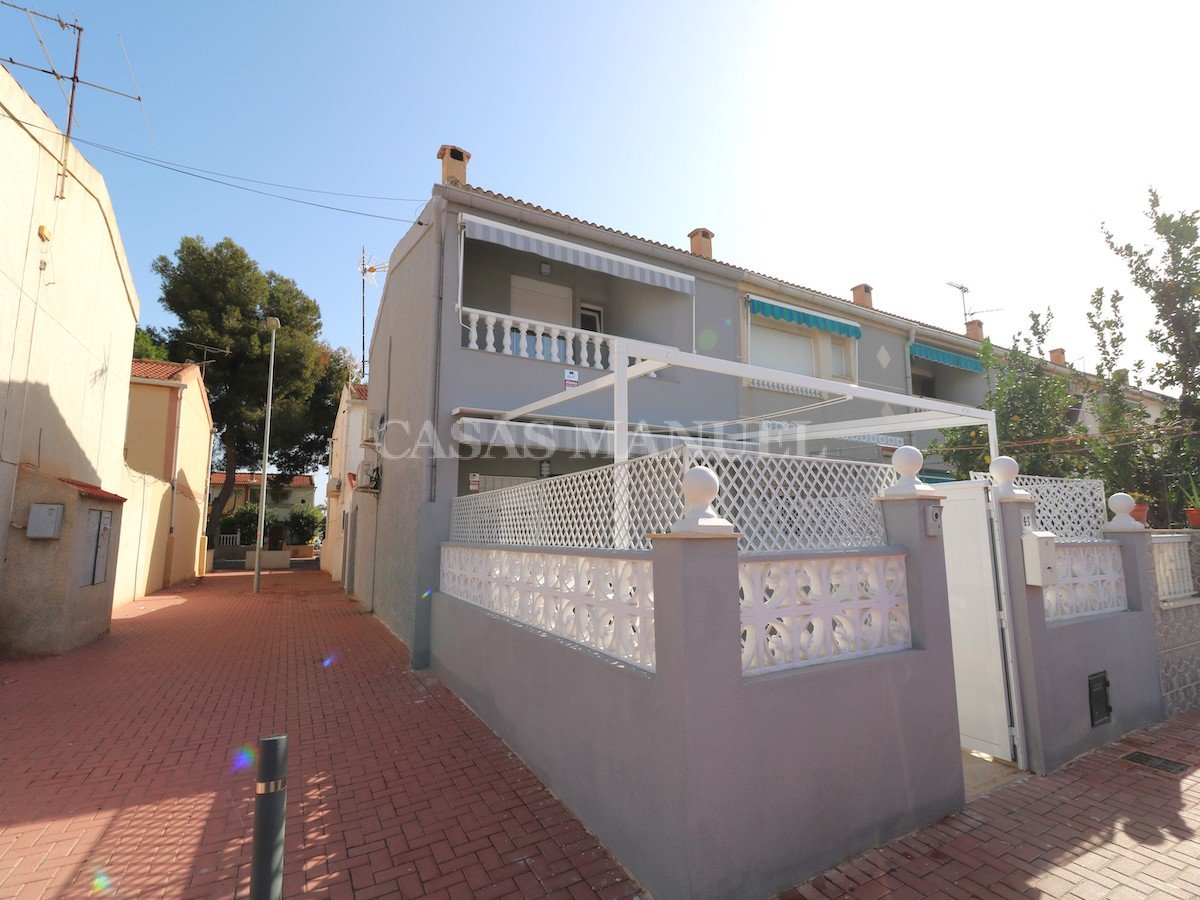 Townhouse for sale in Torrevieja - €169,000 (CM9539)