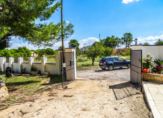 Country House for sale in Monovar - €199,950 (CF1541)