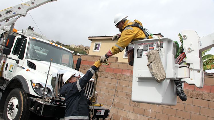 UPDATE: SCE Crews Respond to Power Outages as Rains Pour Down on ...