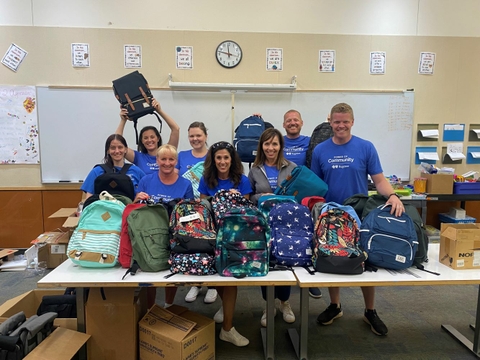 Volunteering is good for you and your community | Regence