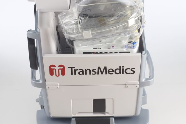 Man who received nation's first 'breathing lung' transplant at UCLA ...