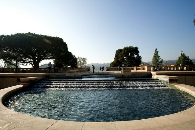Photo | Janss Steps fountain | UCLA