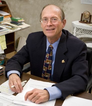 Photo | Geiselman headshot 2 | UCLA