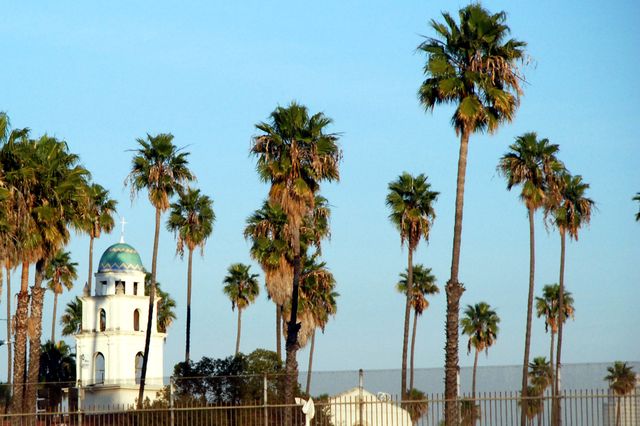 From his vantage point: Scenes from a 160-mile commute | UCLA