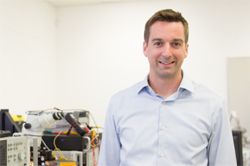 Robert Candler receives $1M grant for compact X-ray laser research | UCLA