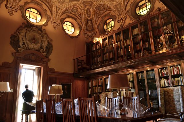 Rare glimpse into Clark Library at Oct. 8 open house | UCLA