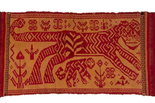 ‘Spirits in the Loom’ features 30 ceremonial and domestic Lao-Tai ...