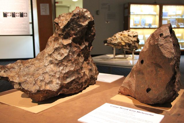 Two large meteorites added to UCLA Meteorite Gallery | UCLA