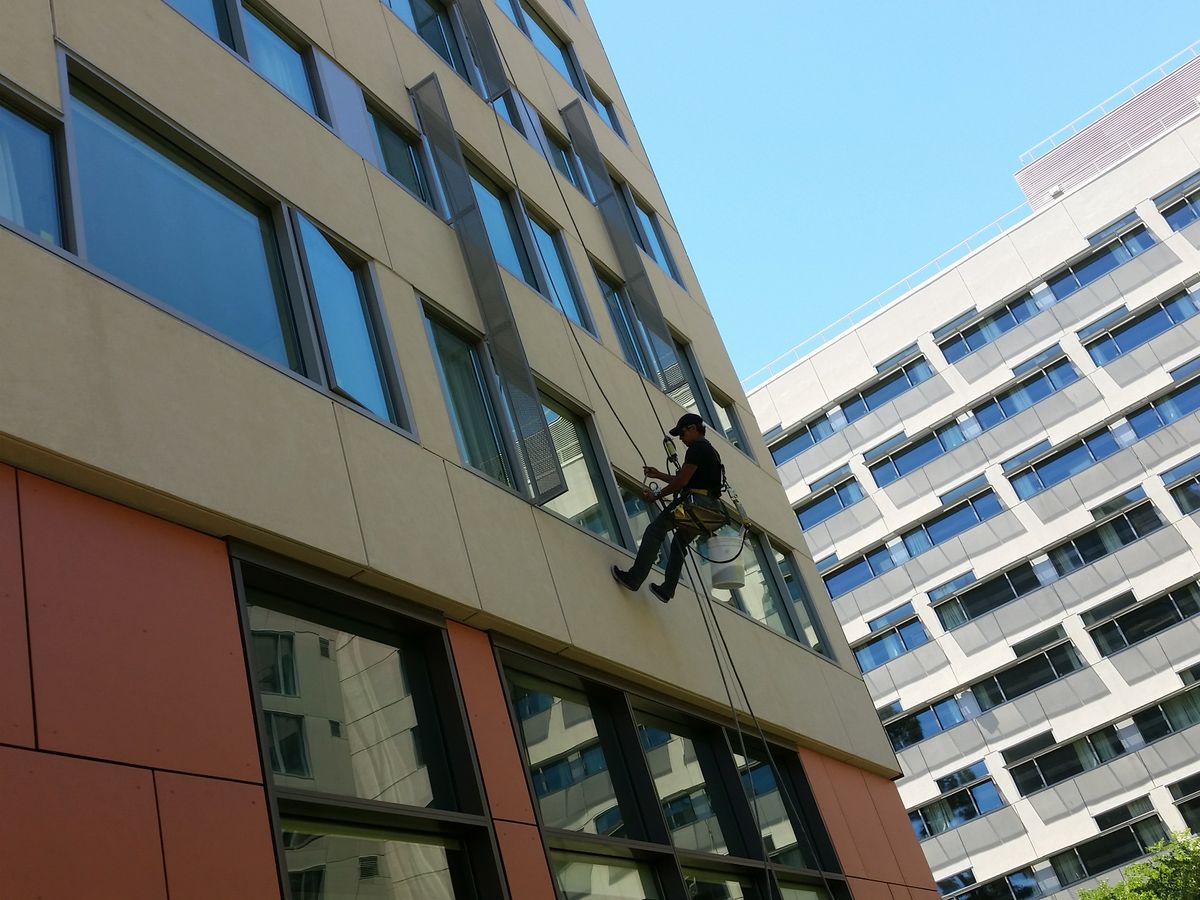 Summer brings UCLA campus a different vibe | UCLA