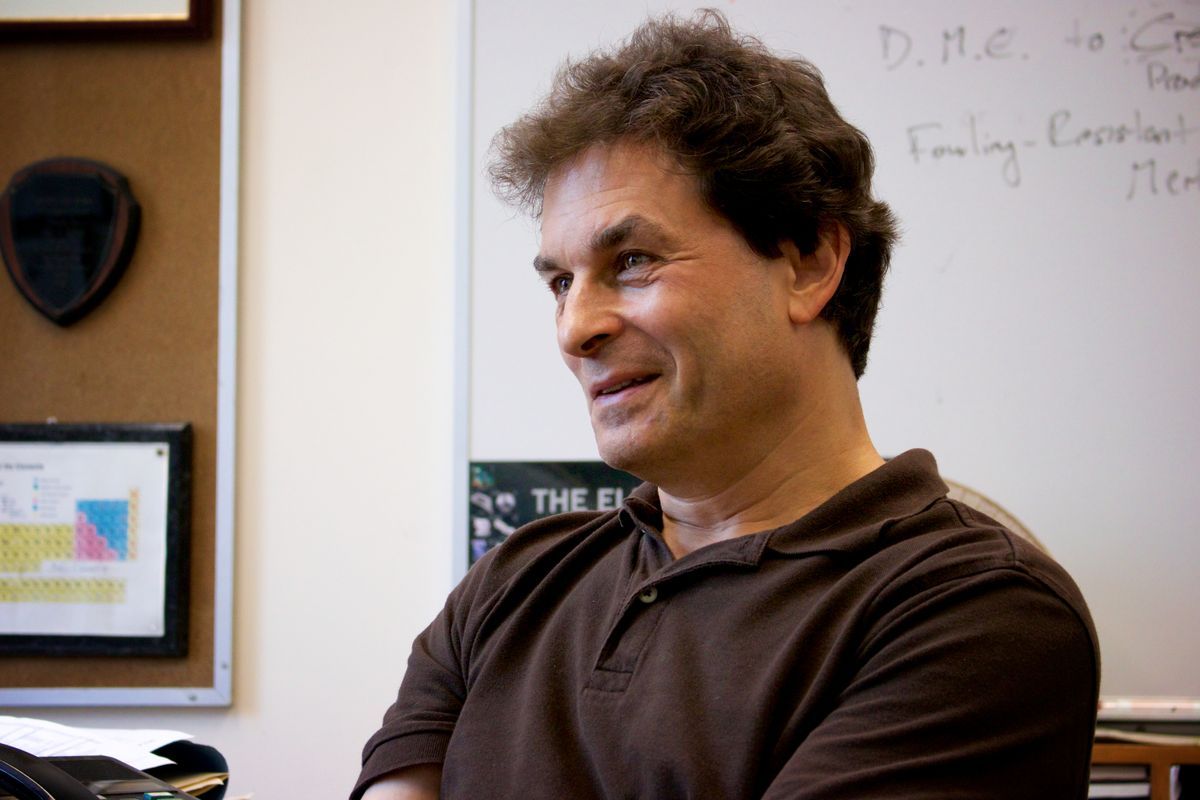 Richard Kaner wins Materials Science Research Society Medal | UCLA