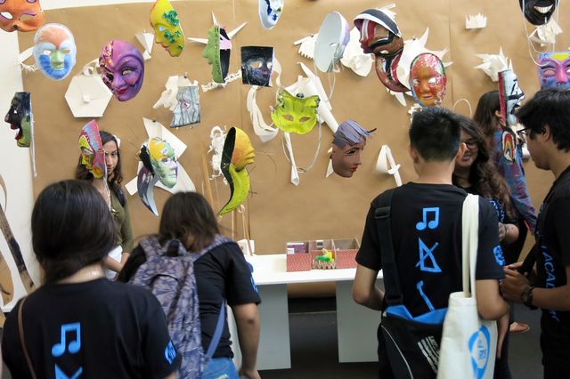New academy teaches inner-city students: Make art, go to college | UCLA