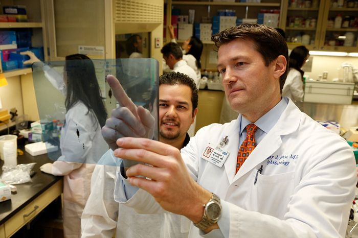 Surgeon performs 200th artificial corneal transplant procedure | UCLA