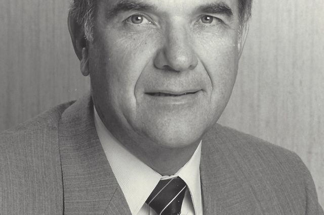 In memoriam: Dr. Raymond Schultze helped lead UCLA Medical Center to ...
