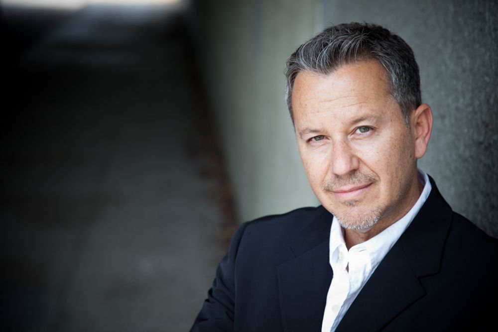 Screenwriting lecturer wins award for film, publishes book | UCLA