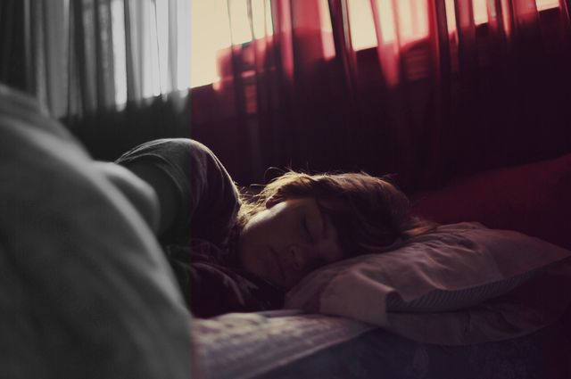 UCLA faculty voice: Neuroscientists identify low-tech fix to sleep ... UCLA faculty voice: Neuroscientists identify low-tech fix to sleep ...